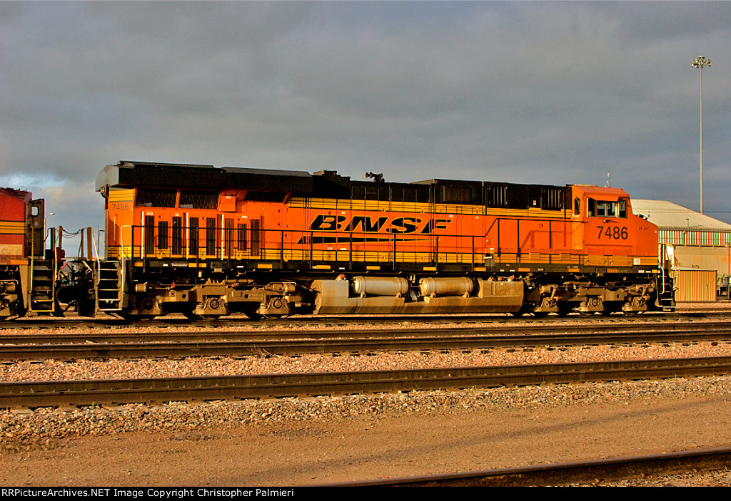 BNSF 7486